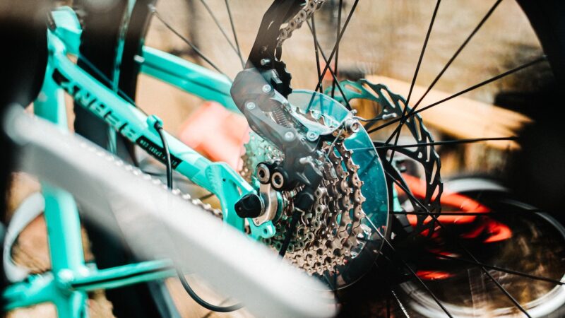 Mountain Biking Tech: Innovation & Evaluation